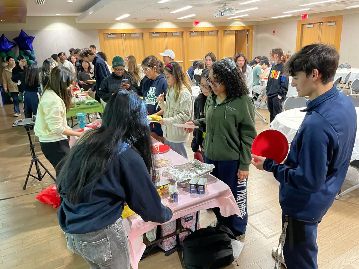 Roll into Culture: the Asian Student Union Hosts Hands-On Sushi Social ...